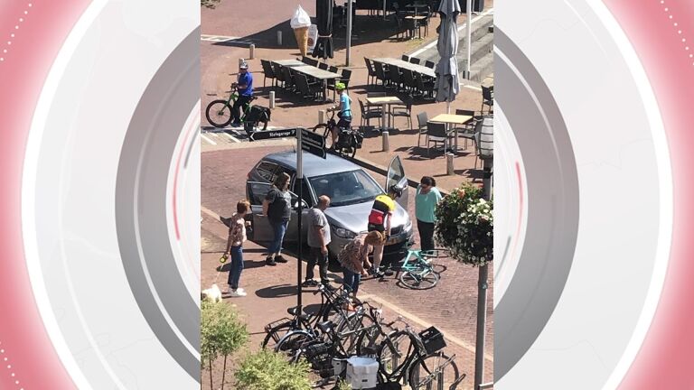 Wielrenners vallen massaal over nieuw aangelegde drempels