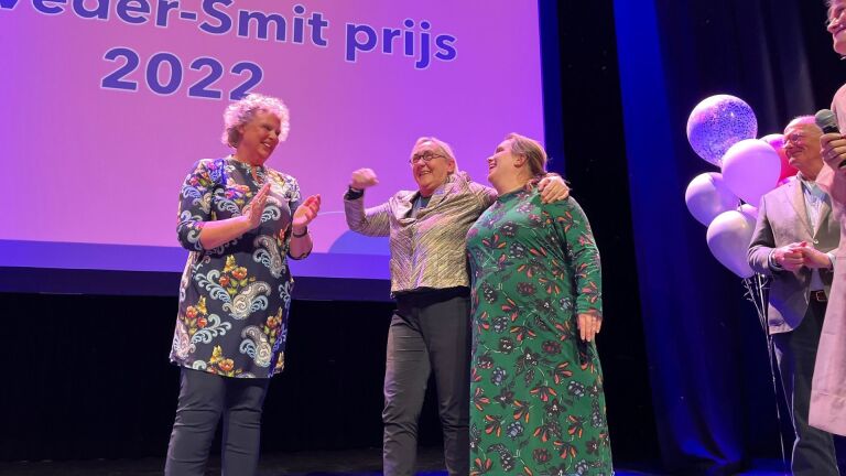 Lutz Jacobi wint Els Veder-Smit prijs: voorbeeld voor Friese vrouwen in ...