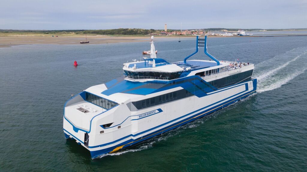 VIDEO: Feest op veerboot Willem Barentsz bij 1000ste afvaart