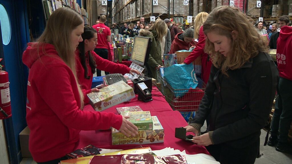 Stormloop op uitverkoop bordspellen