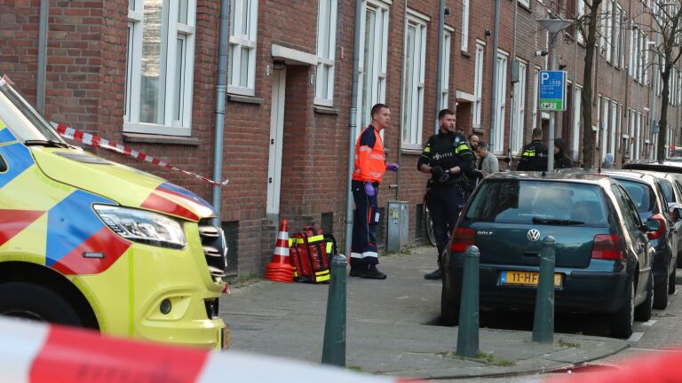 Dode bij schietpartij in Rotterdam-Delfshaven, twee gewonden aangehouden