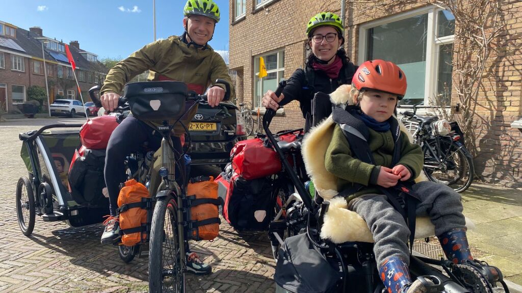 Van Utrecht naar Italië fietsen met Floris (3) en Sofie (1): 'Mensen ...