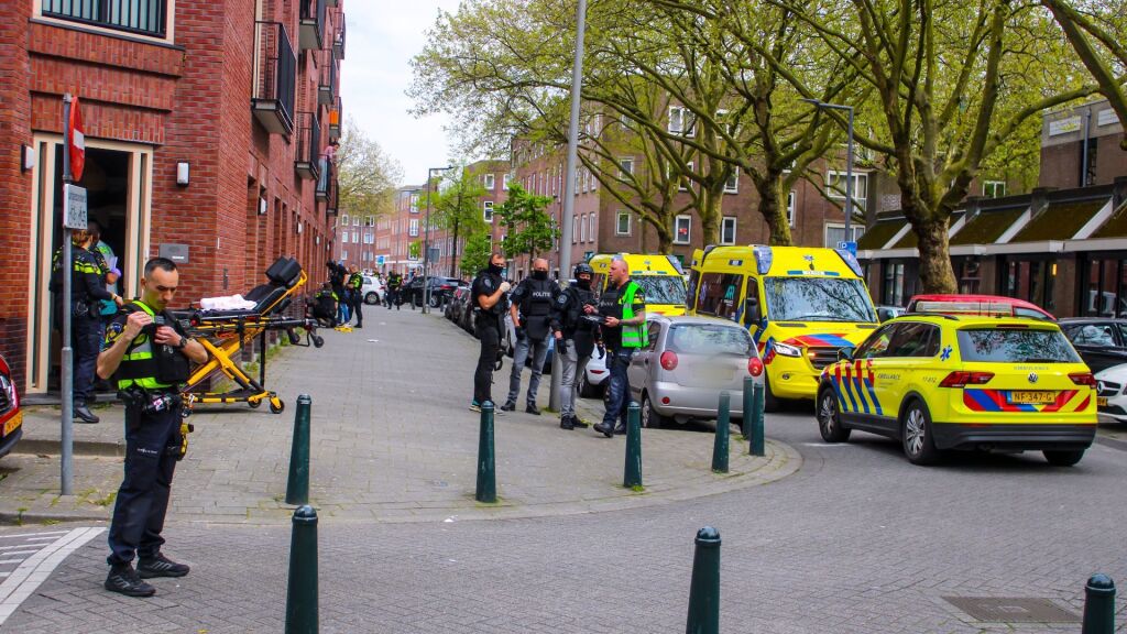 UPDATE: Verdachte (18) aangehouden voor dodelijke schietpartij in huis Rotterdam-Delfshaven