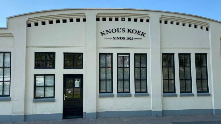 Jubileum Knol's Koek: maker van het 'goedkoopste gebakje' bestaat ...