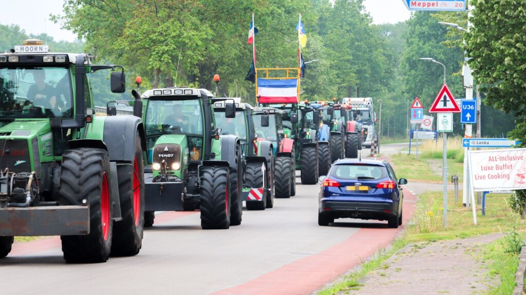 Boeren vanuit Rogat onderweg naar Den Haag voor nieuw protest
