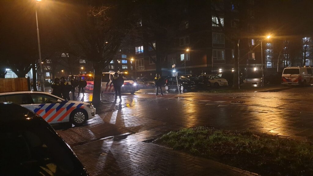 Politie Zaandam verwacht vuurwerkrellen door jongeren in Poelenburg