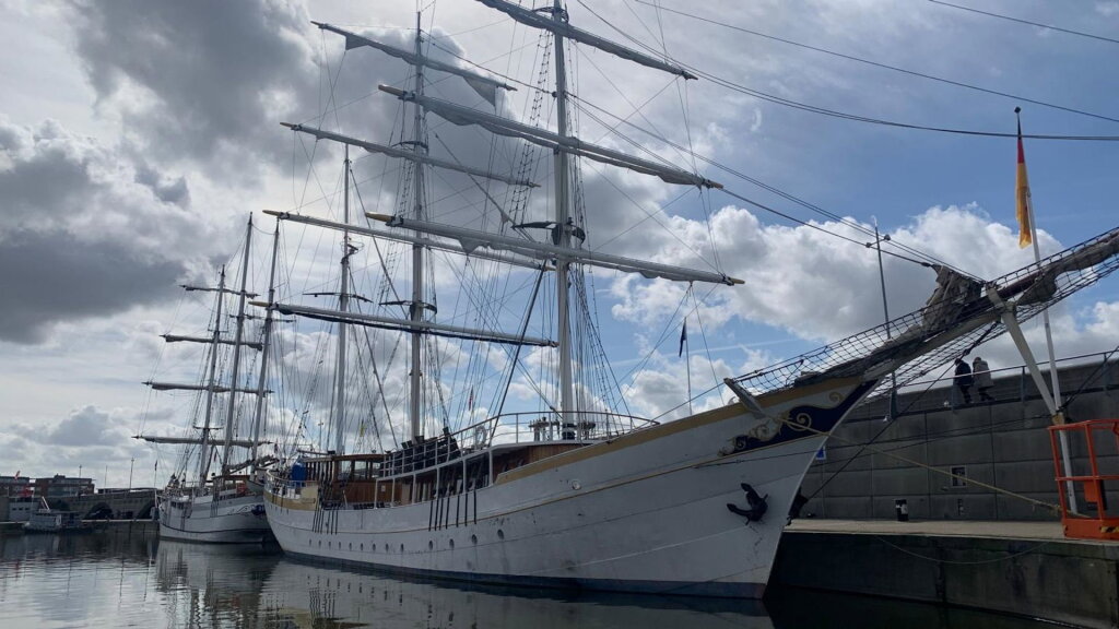 Historische schepen Sail Kampen gekeurd en veilig: schippers kunnen van wal