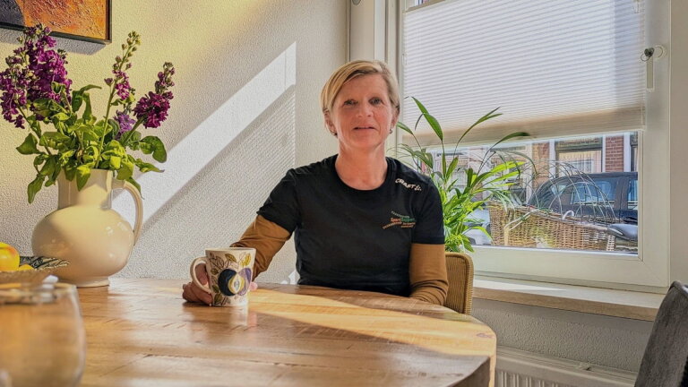 De cirkel is eindelijk rond: oud-voetbalprof Nathalie Geeris viert ...